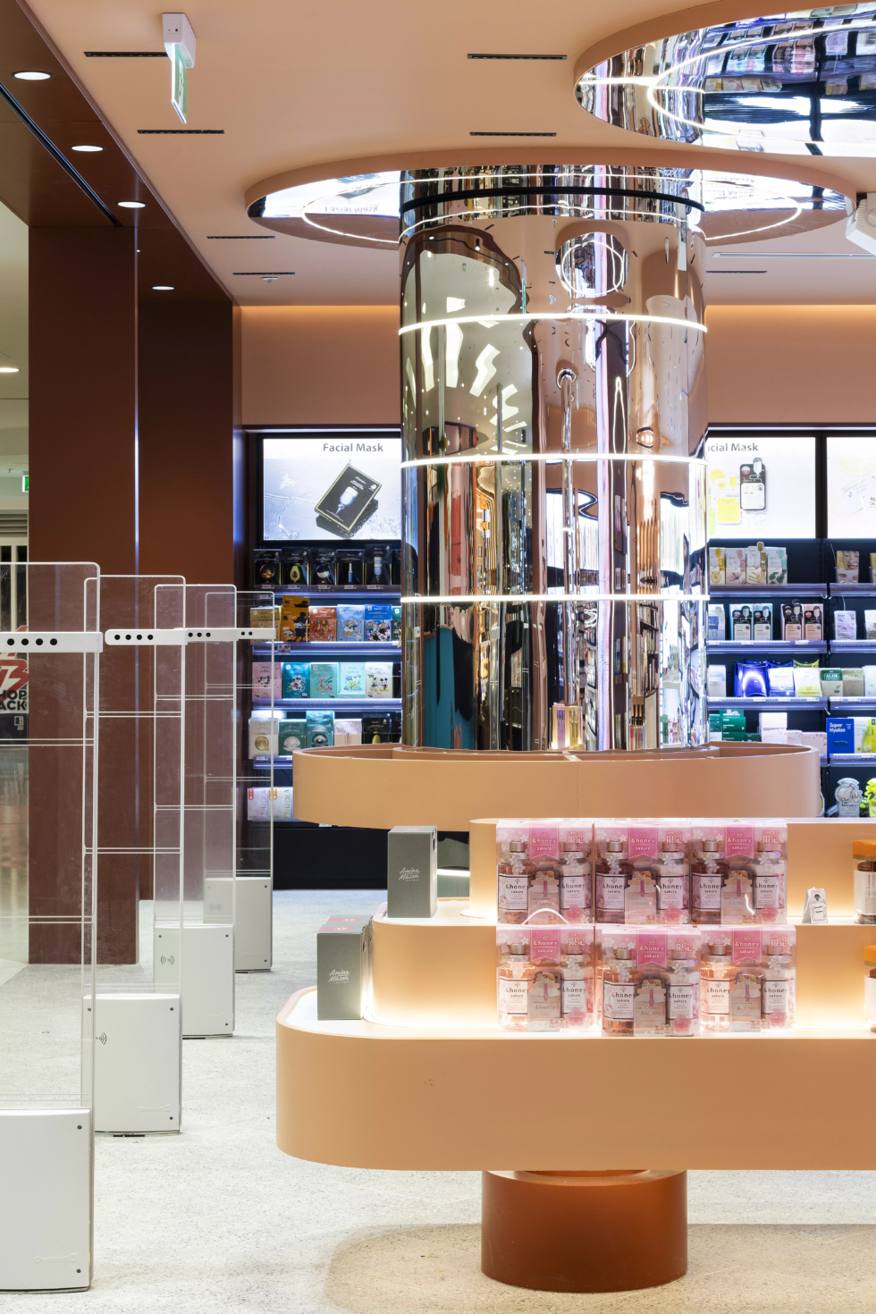 W Cosmetics – World Square | Eight Light